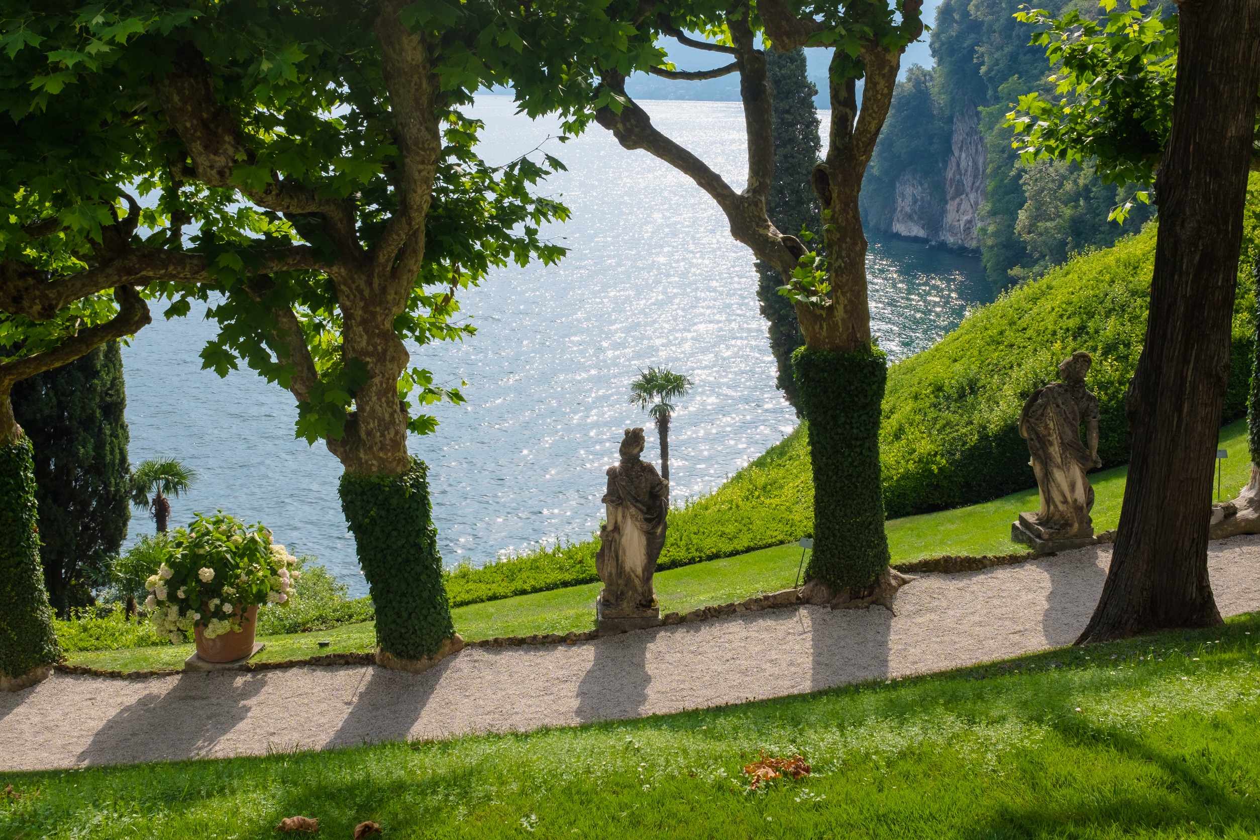 Milan to Lake Como Private Driving Tour - Europe Odyssey Tour